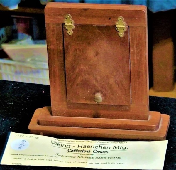 CARD FRAME – Magic Auction