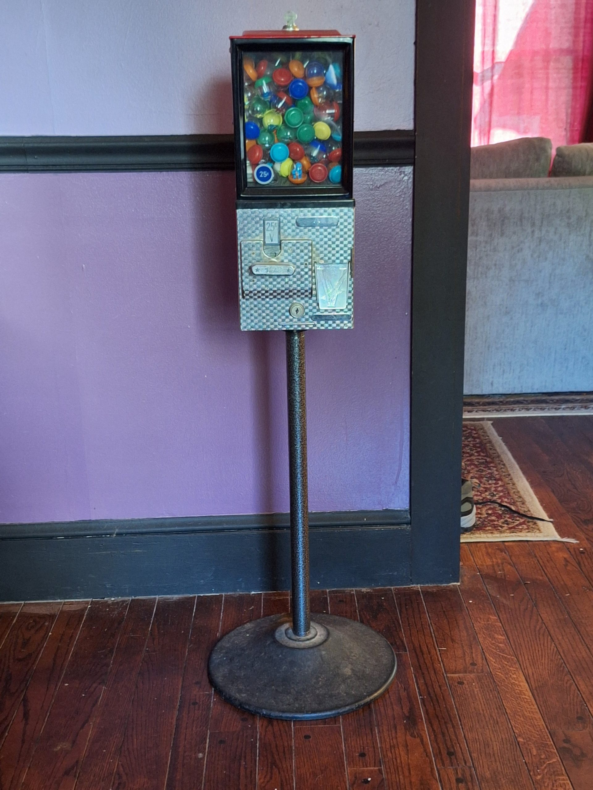 Ring in Gumball Machine – Magic Auction