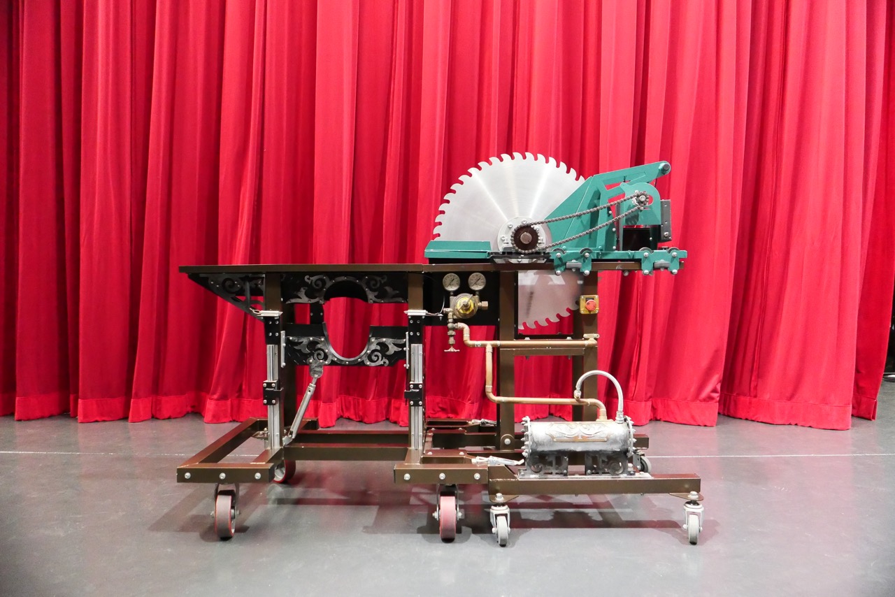 Head Saw – Magic Auction